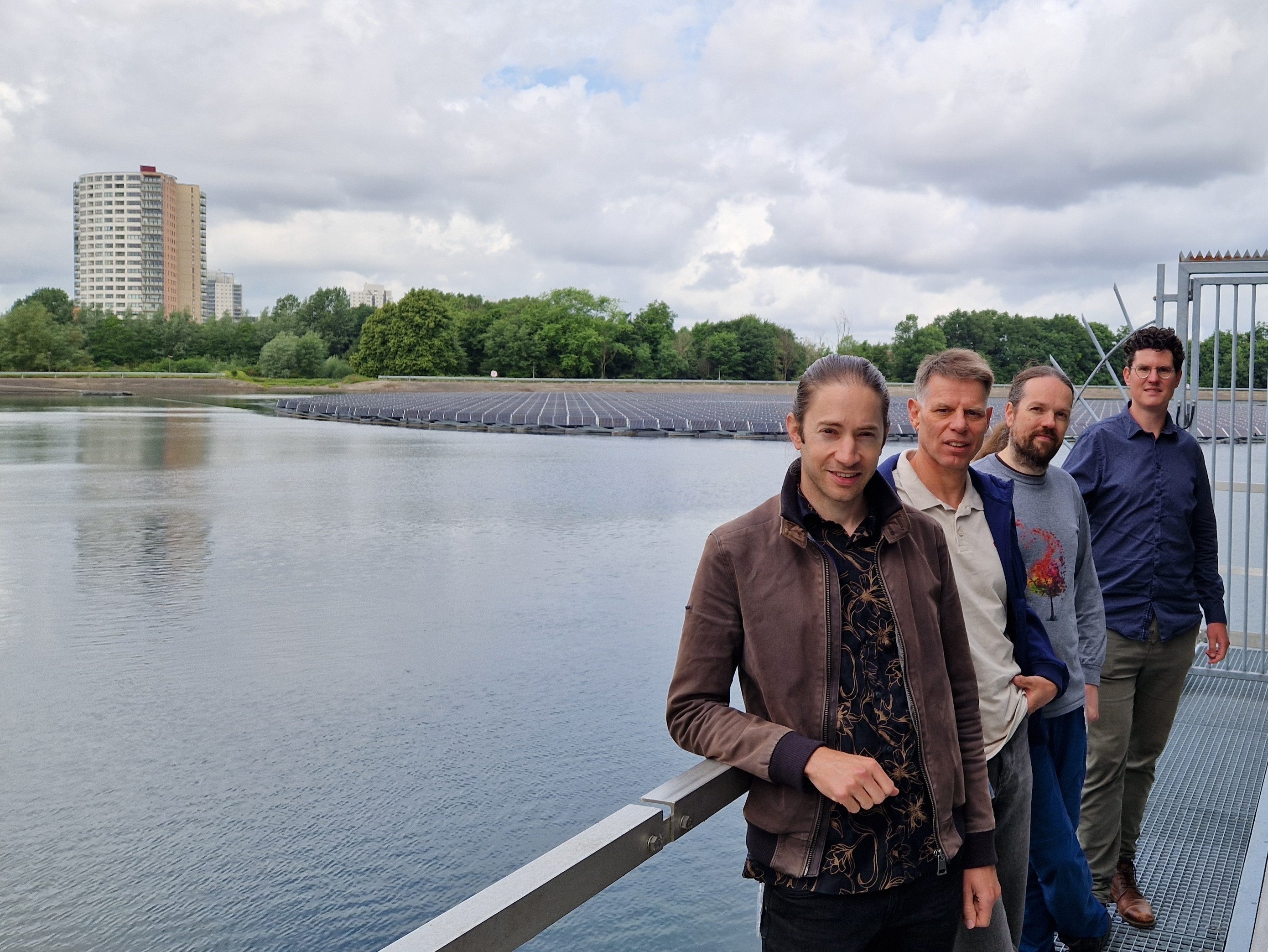 Zonvolgend drijvend zonnepark Kralingen heeft geen impact op drinkwaterkwaliteit - Evides Drinkwater